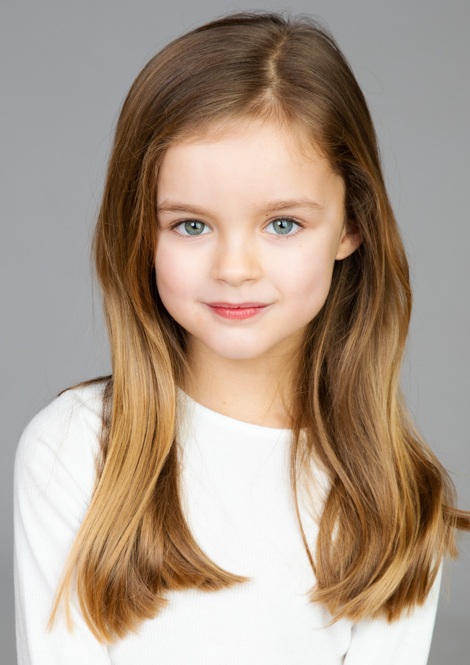 Amber - PK Models & Performers Agency